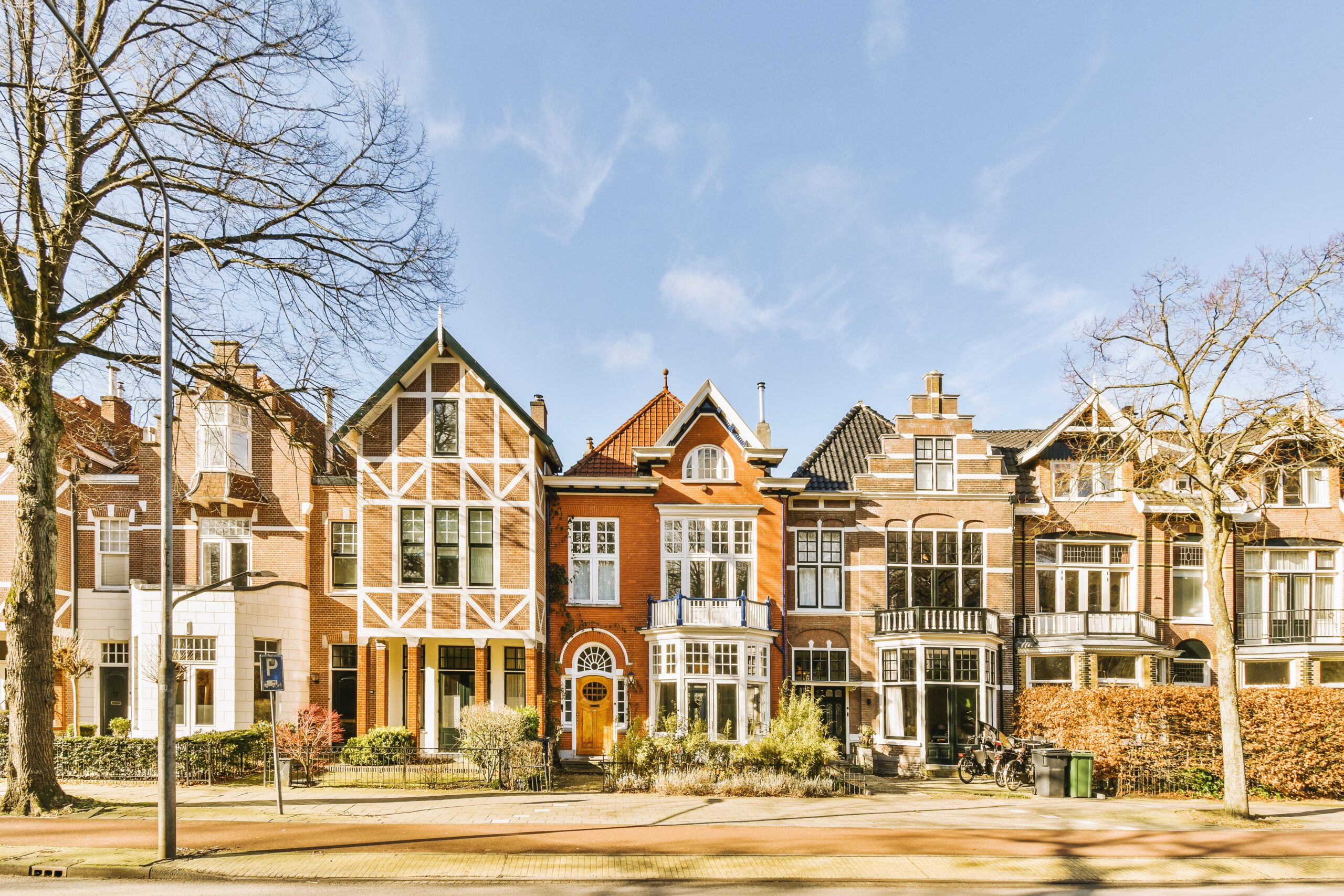 Guide to 17 House Exterior Styles & Architecture